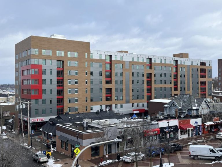 Residence Halls - Housing – Syracuse University